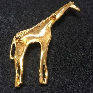 Jewelry | Vintage Gold Tone Red Eyed Giraffe Pin | Poshmark